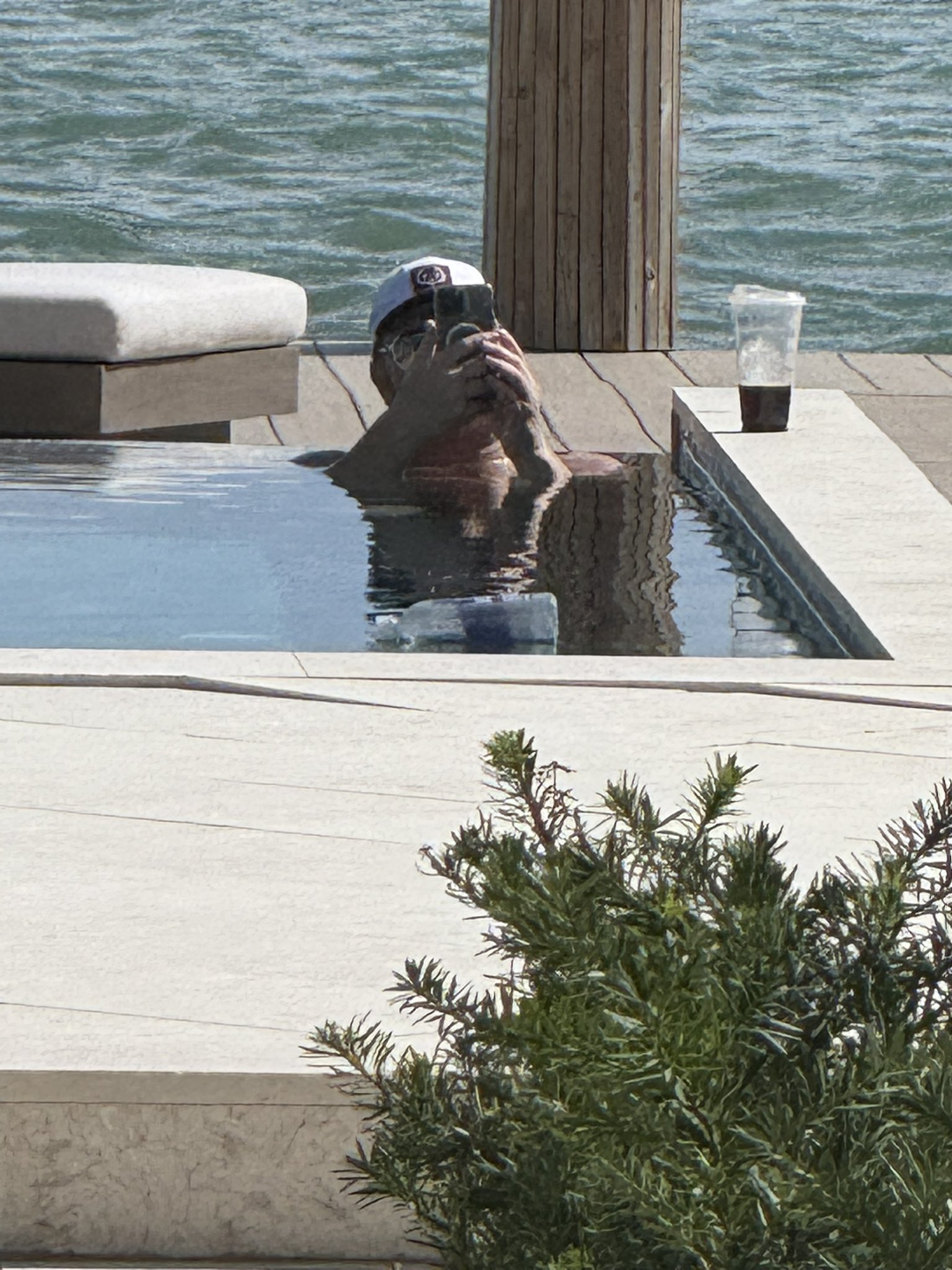 Meet Elio. (Elio) - Pump